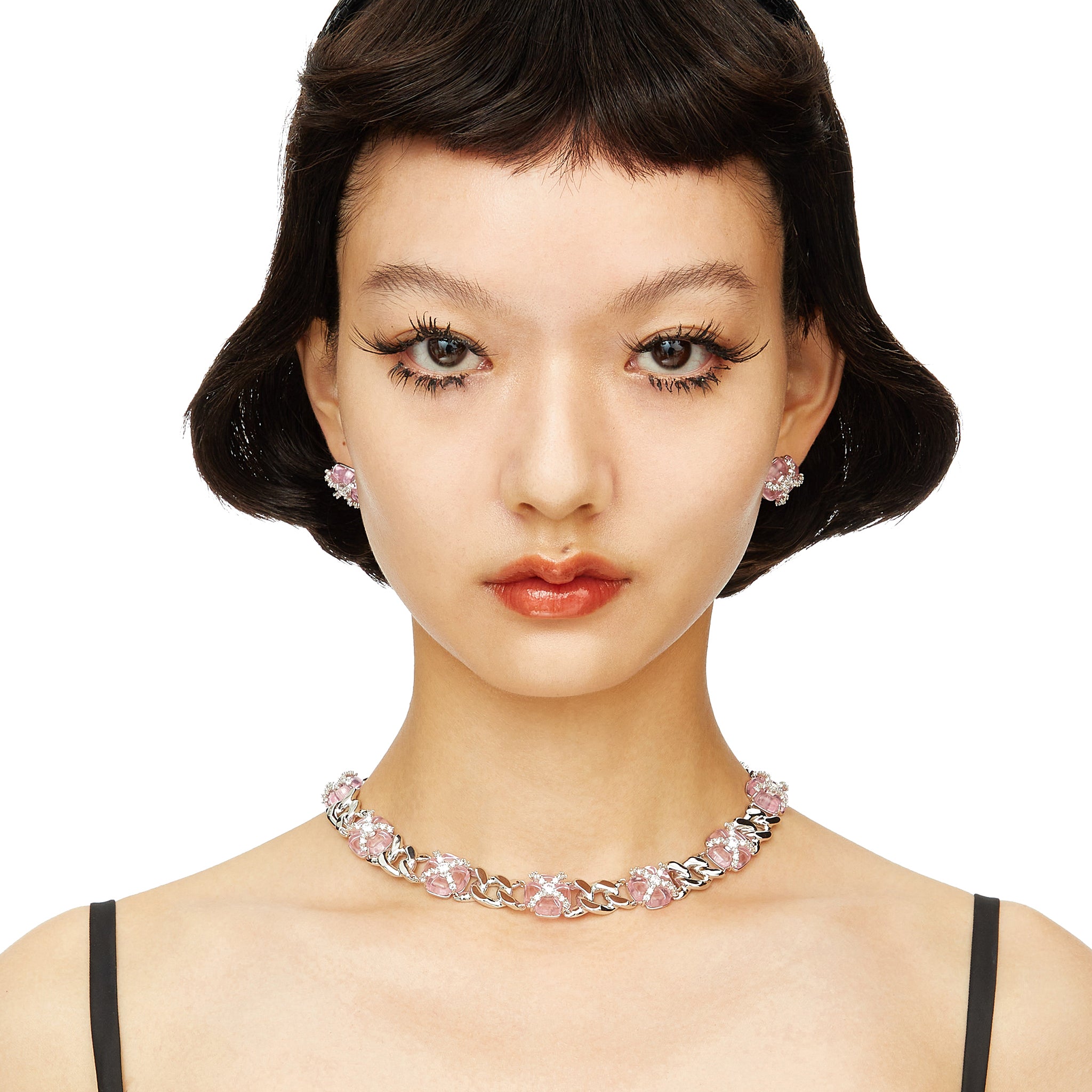 YVMIN X SHUSHUTONG / Natural Gemstone Cross Flower Chain Necklace YVMIN X SHUSHUTONG / Natural Gemstone Cross Flower Chain Necklace